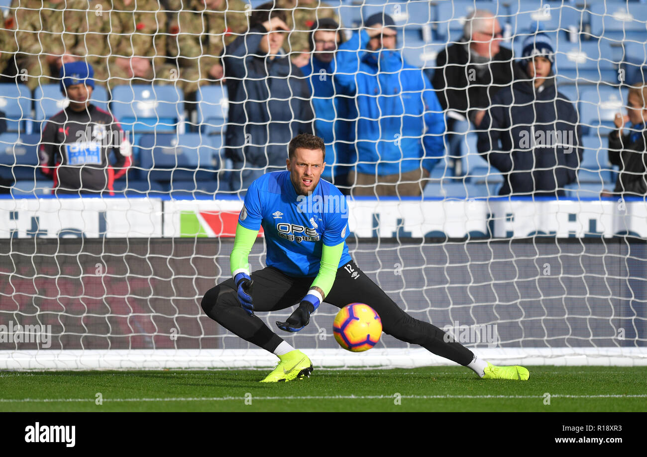 Huddersfield Town goalkeeper Ben Hamer warms up ahead of the Premier ...