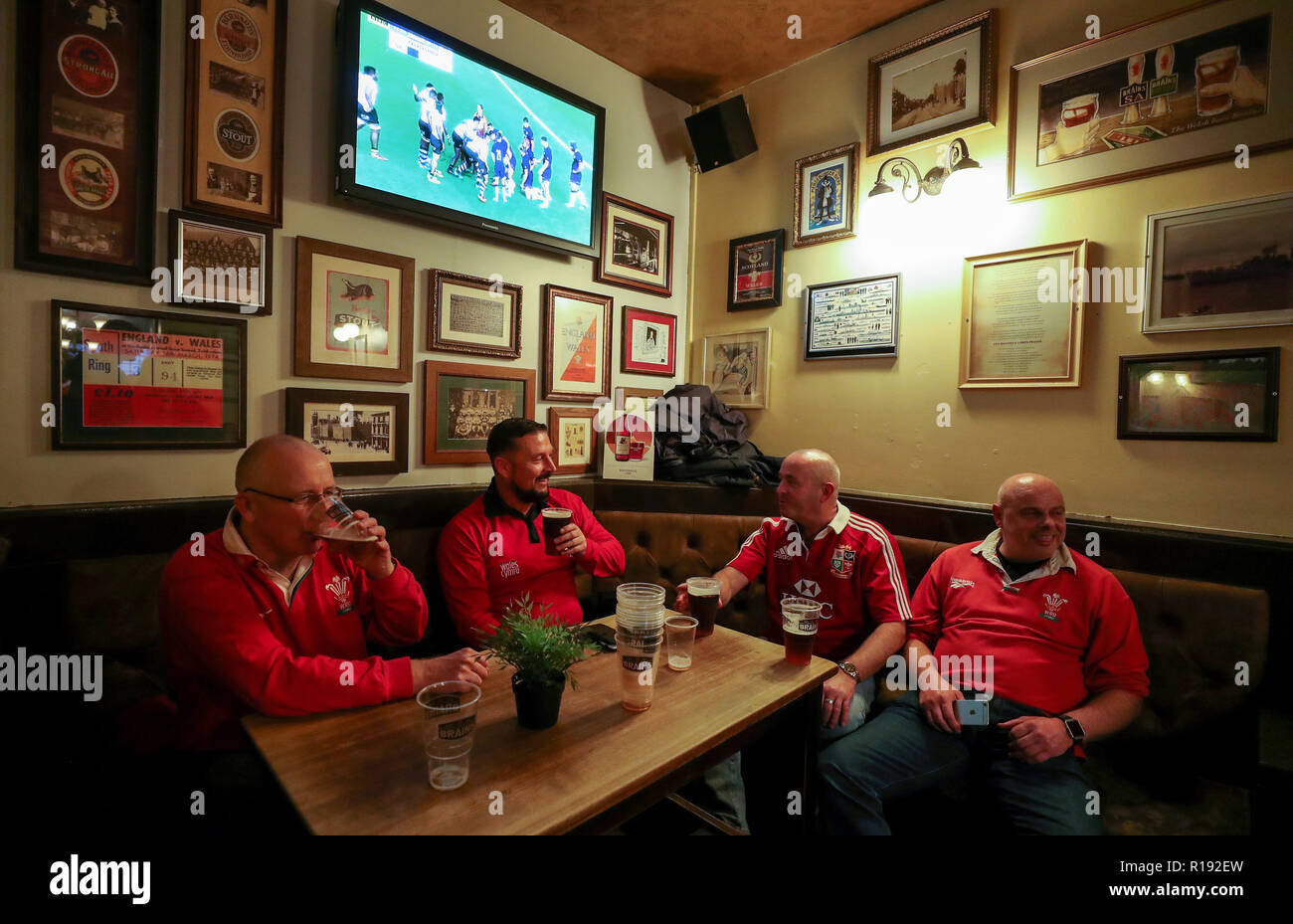 City arms cardiff pub hi-res stock photography and images - Alamy
