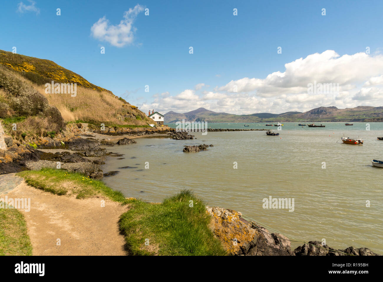 Coastal path leading to the The Ty Coch Inn and the beach at ...