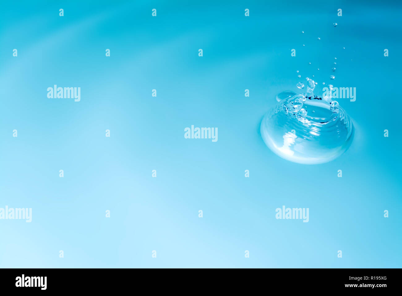 Drop of water background, ripple water texture Stock Photo - Alamy