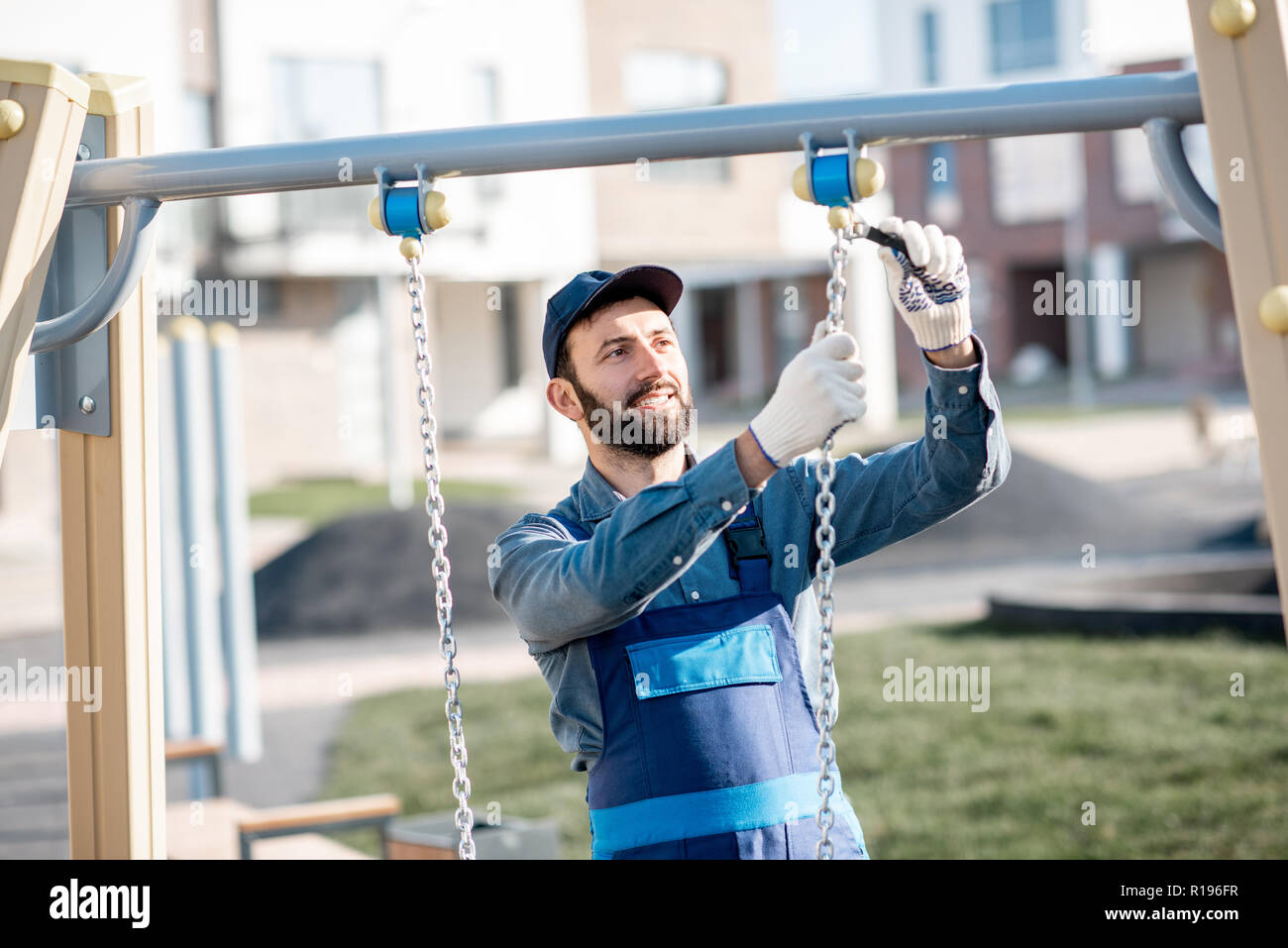 Toy workman hi-res stock photography and images - Alamy