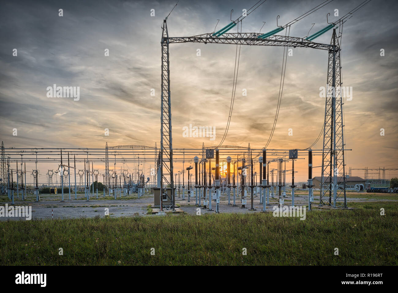 Electric distribution hi-res stock photography and images - Alamy