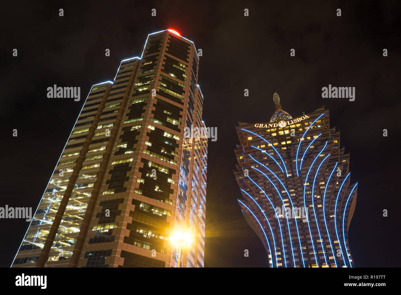 Stunning modern architecture hi-res stock photography and images - Alamy