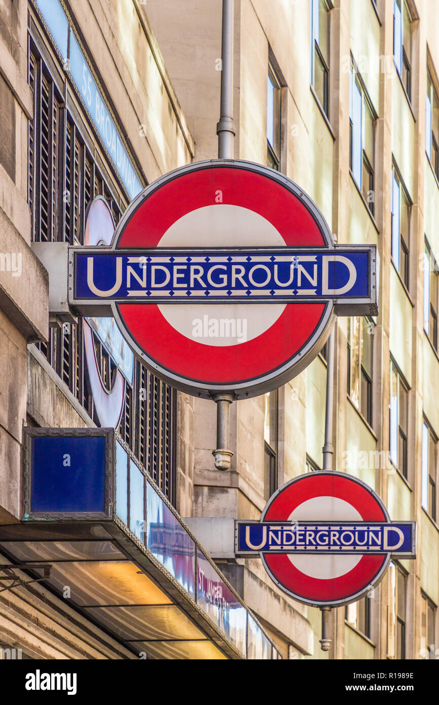 Underground signs hi-res stock photography and images - Alamy