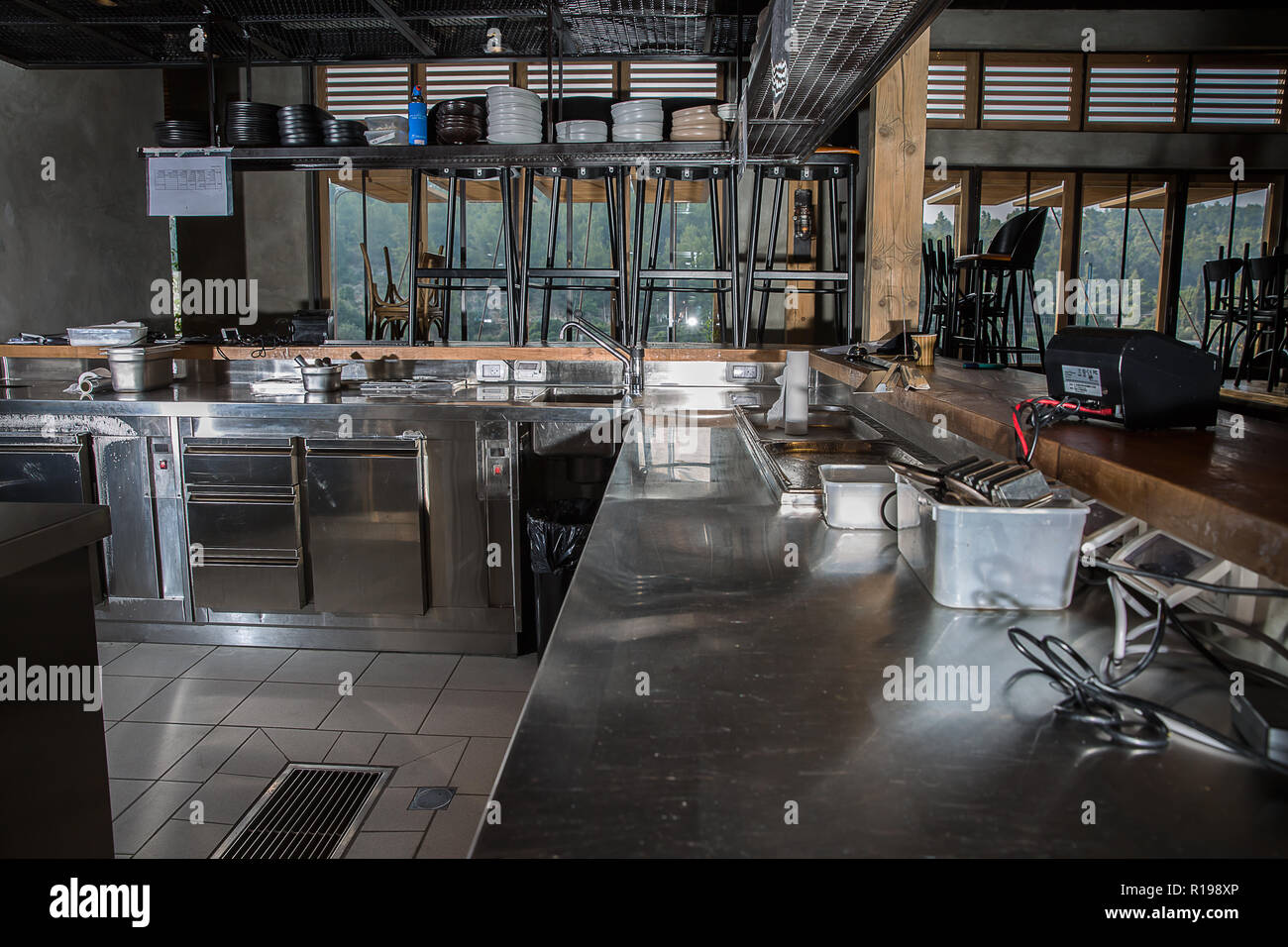 Professional kitchen, view counter in stainless steel Stock Photo - Alamy