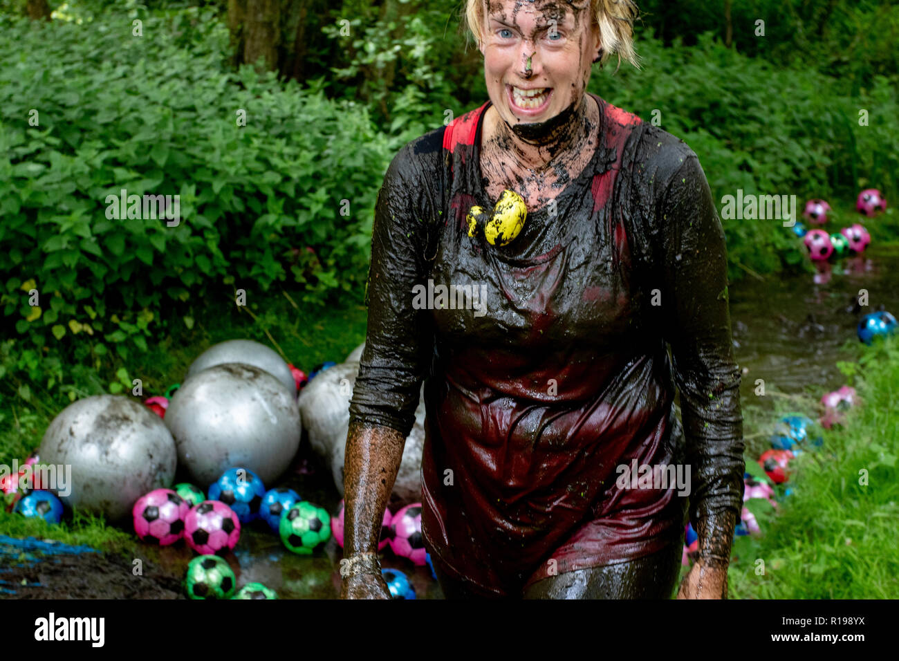 Women covered in mud hi-res stock photography and images - Alamy