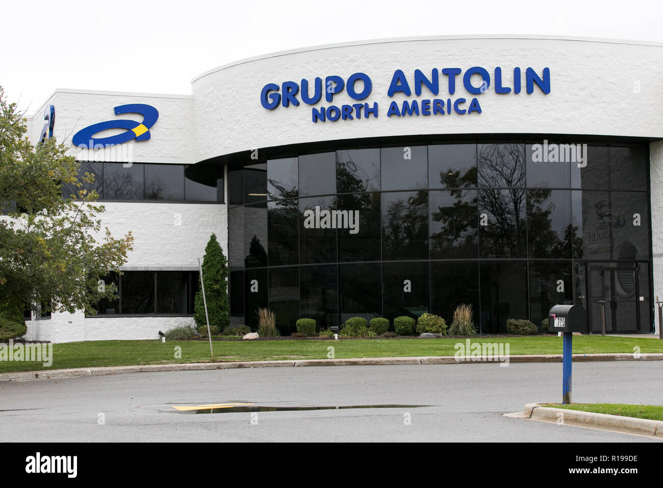 Grupo antolin hi-res stock photography and images - Alamy