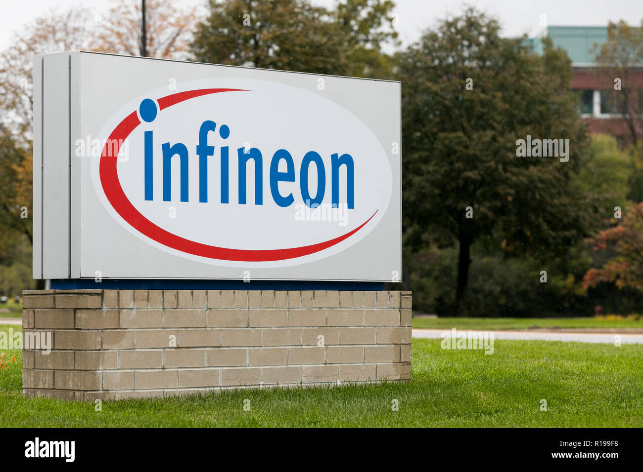 Logo infineon technologies hi-res stock photography and images - Alamy