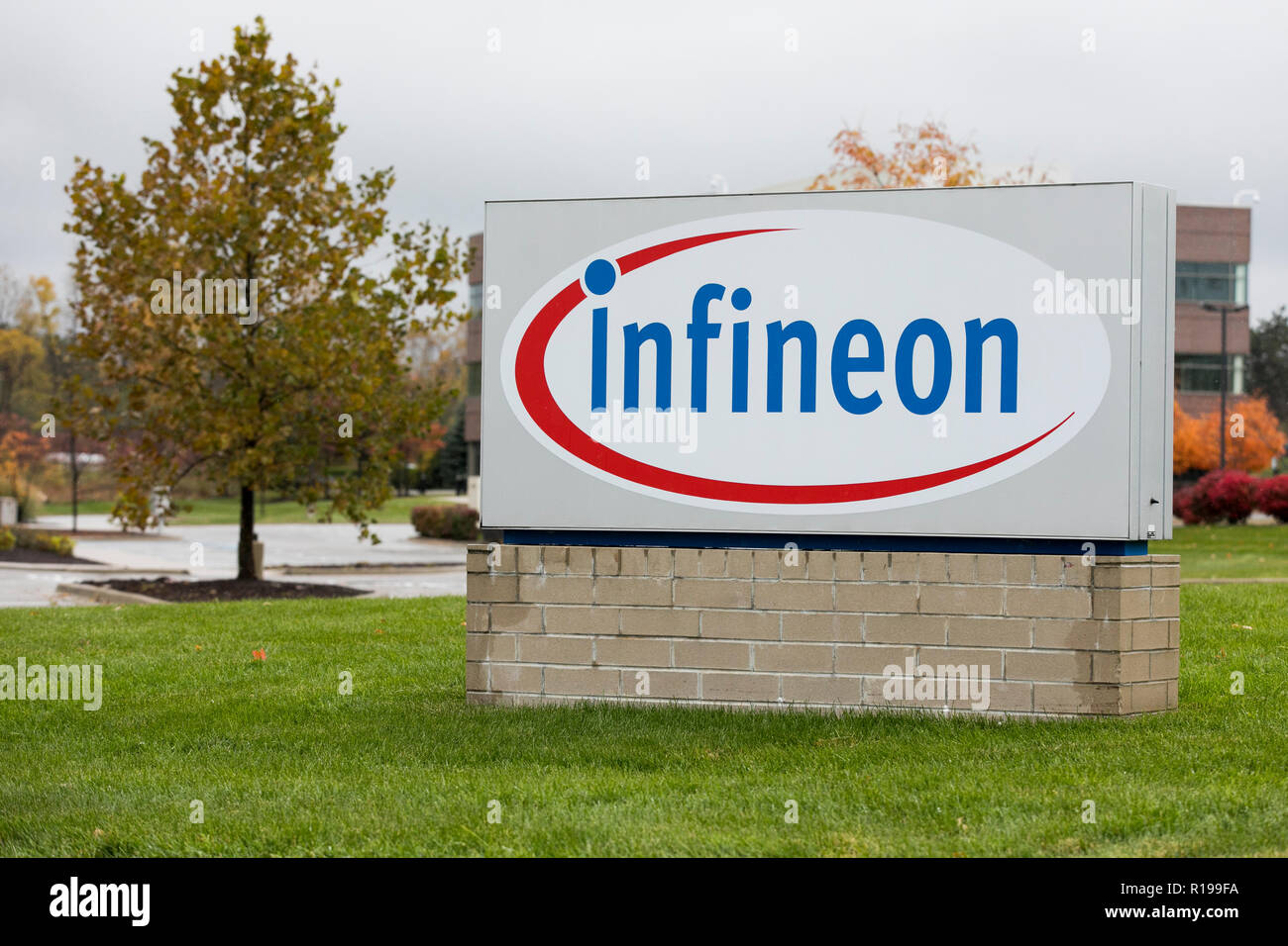 Logo infineon technologies hi-res stock photography and images - Alamy