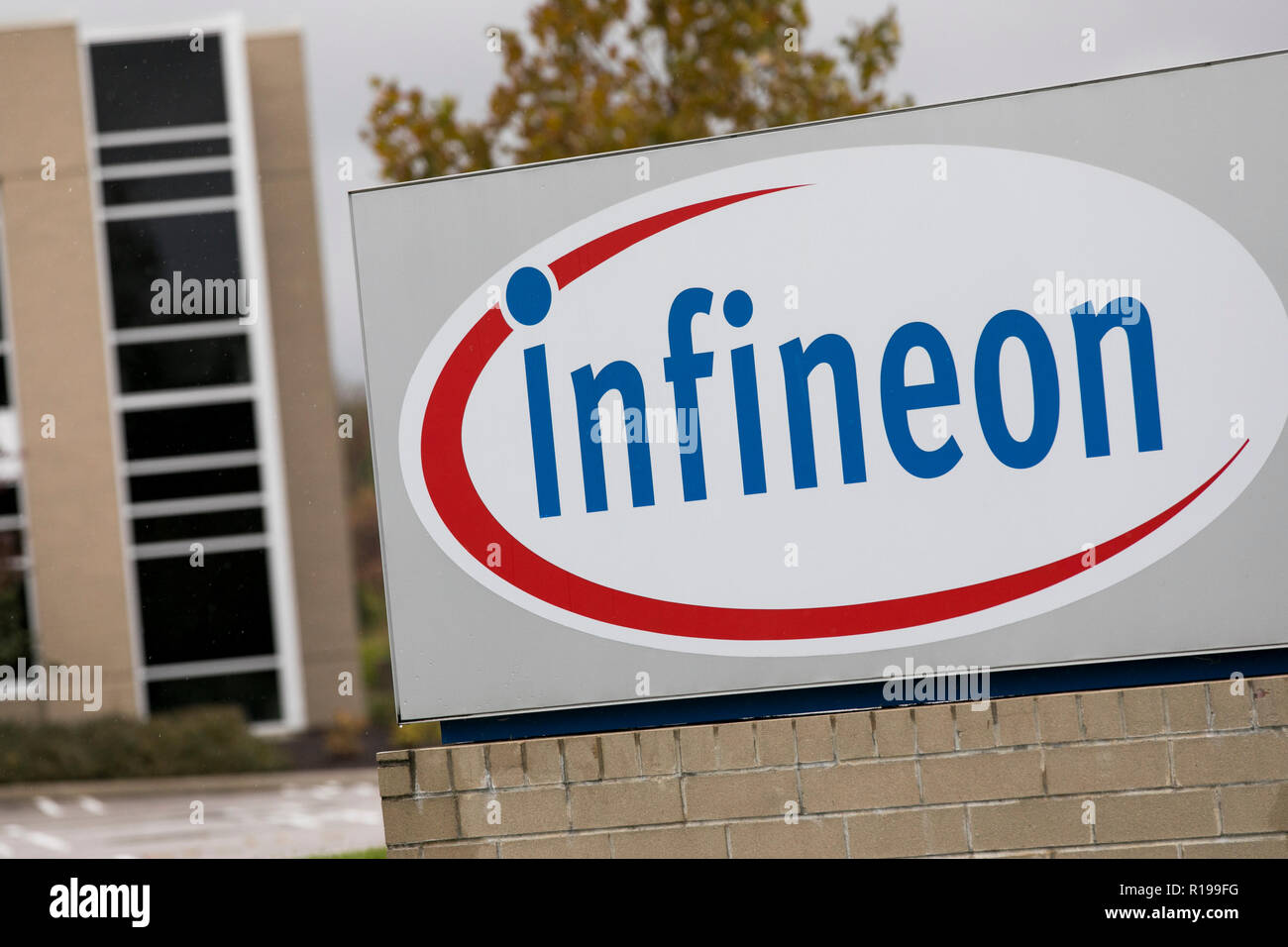 Logo Infineon Technologies High Resolution Stock Photography and Images ...