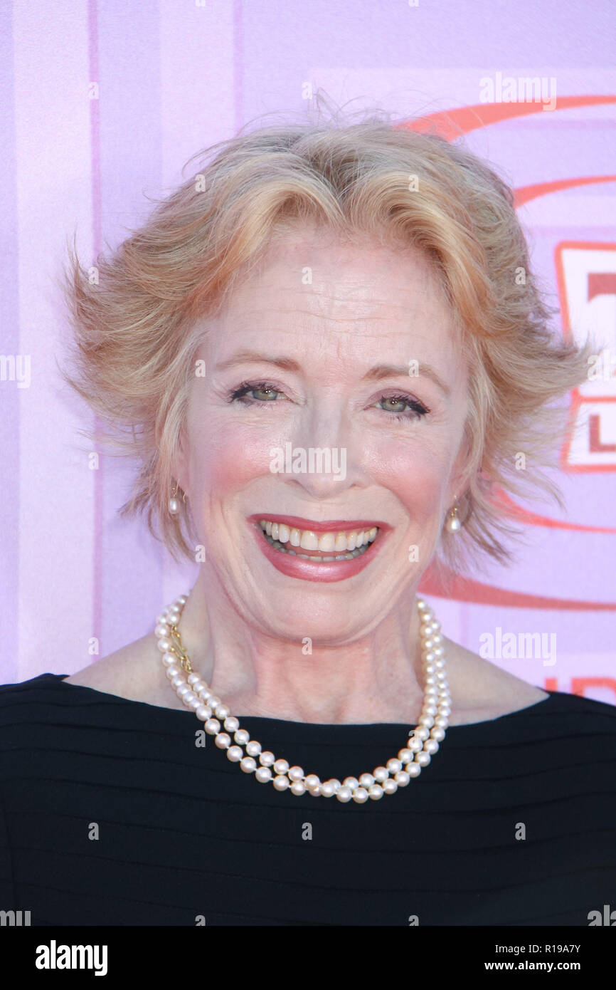 Holland taylor at arrivals hi-res stock photography and images - Alamy
