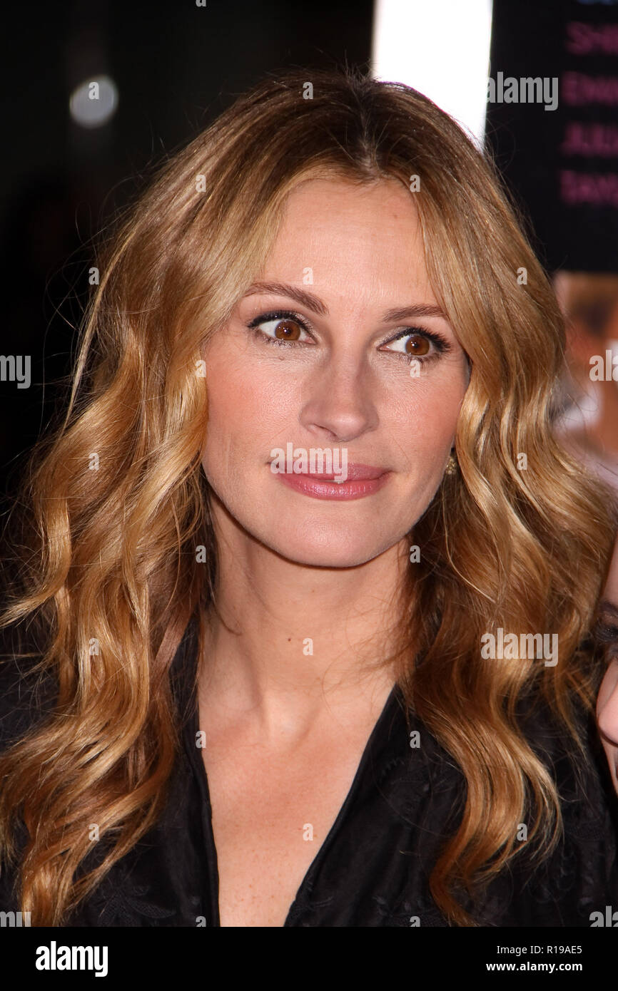 Julia Roberts 02/08/10 "Valentine's Day" Premiere @ Grauman's Chinese ...