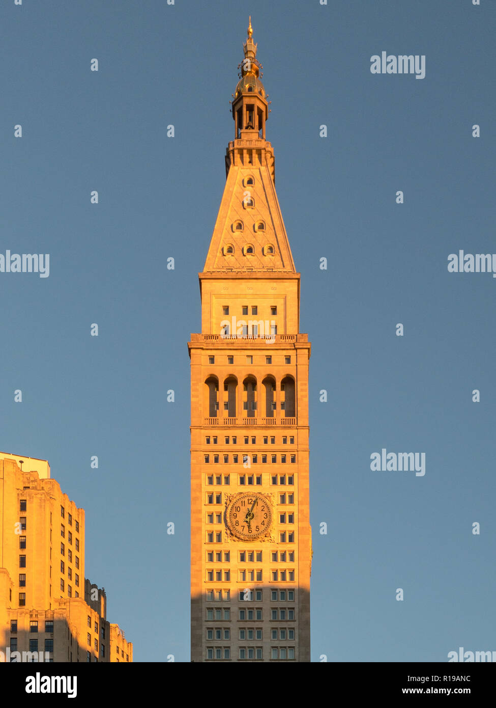 Metropolitan Life Insurance Company building in Manhattan, New York ...