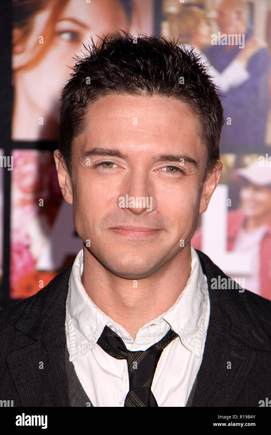 Celebrities topher grace hi-res stock photography and images - Alamy