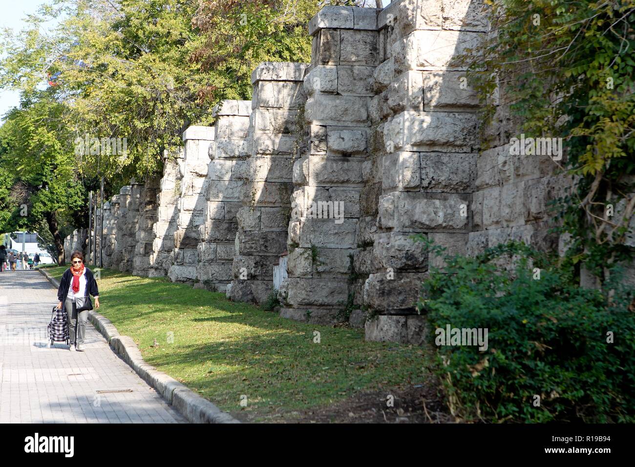 Greek city wall hi-res stock photography and images - Alamy