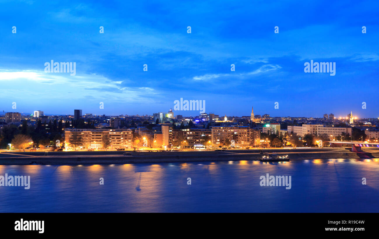 Blue hout hi-res stock photography and images - Alamy