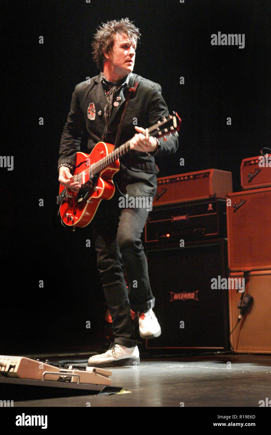Chris Cheney The Living End performing live in concert at Sydney ...