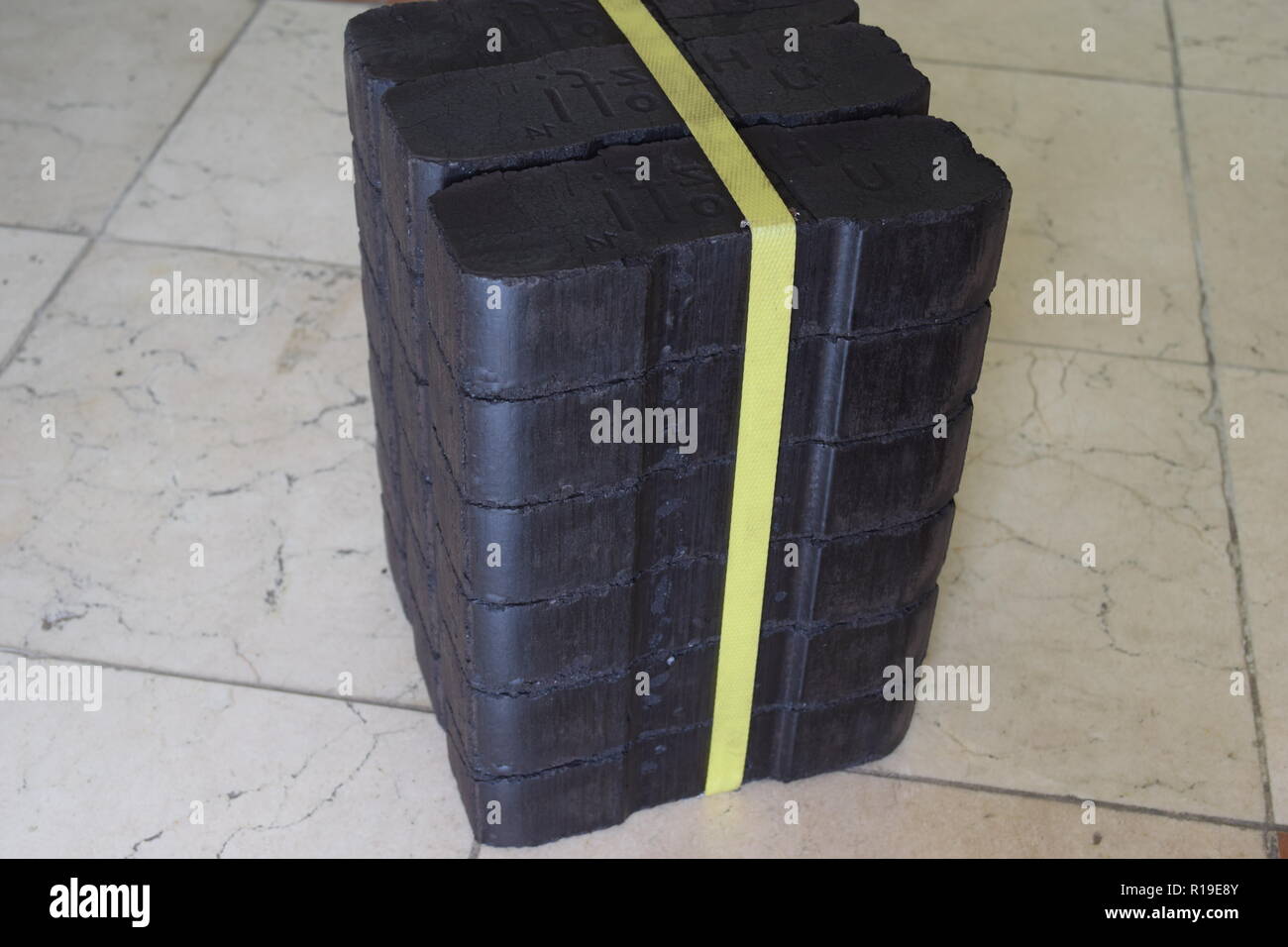 Kohle Brikett High Resolution Stock Photography and Images - Alamy