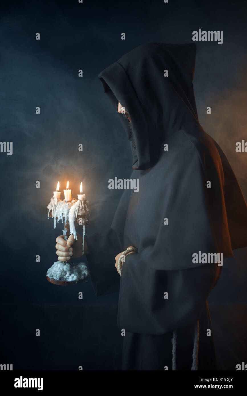 Medieval friar preaching hi-res stock photography and images - Alamy