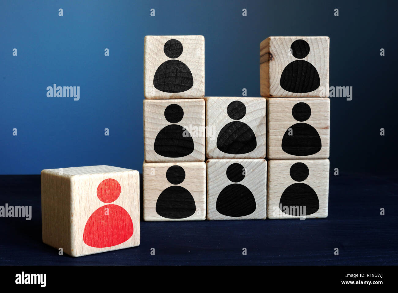 Employee team building hi-res stock photography and images - Alamy