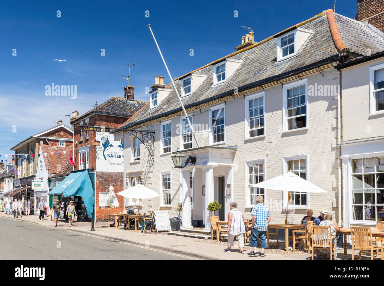 Bunting seaside uk hi-res stock photography and images - Alamy