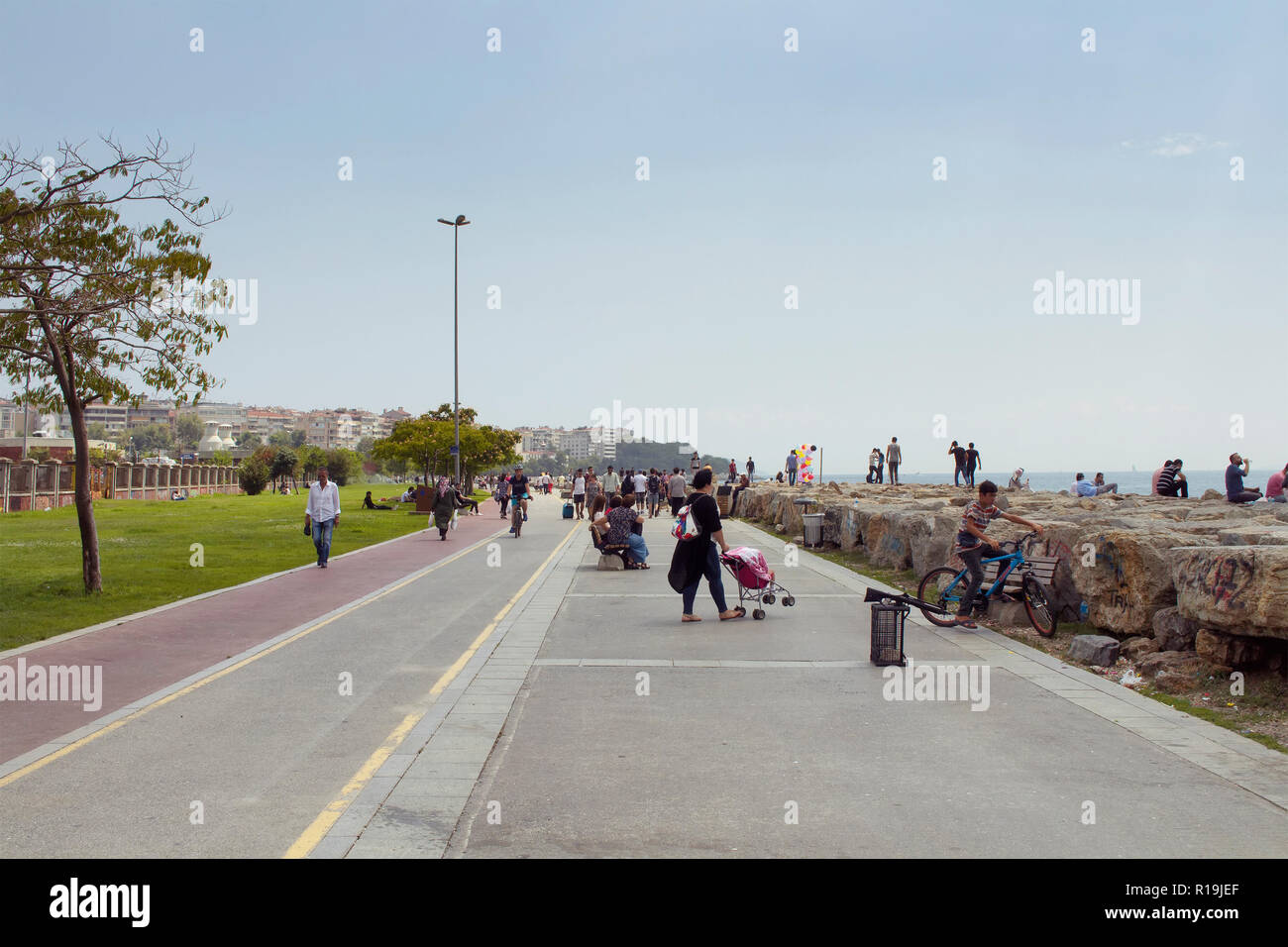 Moda seaside istanbul hi-res stock photography and images - Alamy