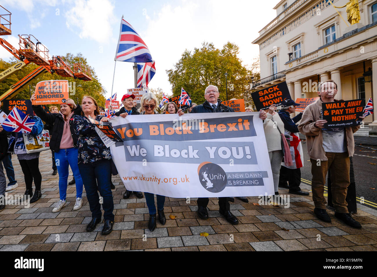 Weak position hi-res stock photography and images - Alamy