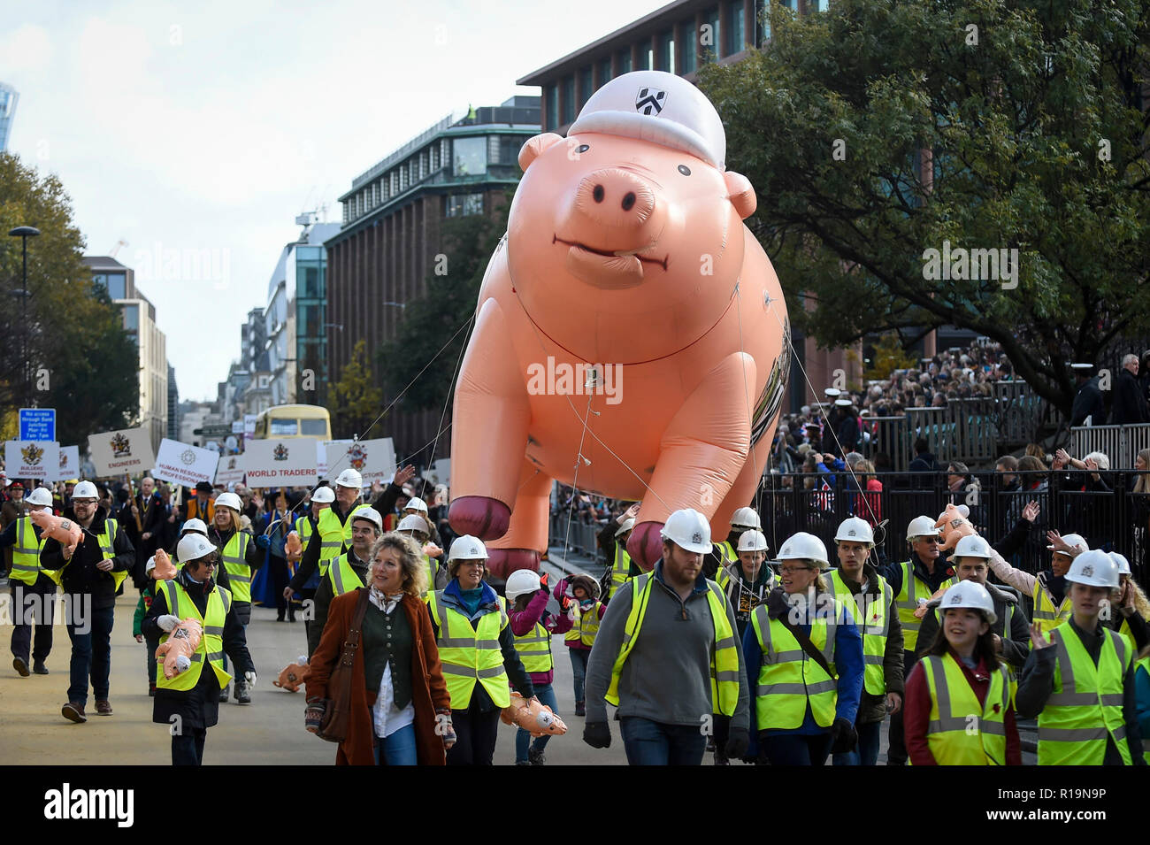 Giant pig hi-res stock photography and images - Alamy