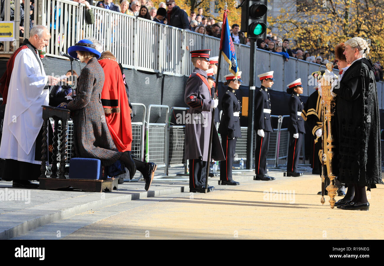 Lord mayor of london peter estlin hi-res stock photography and images ...