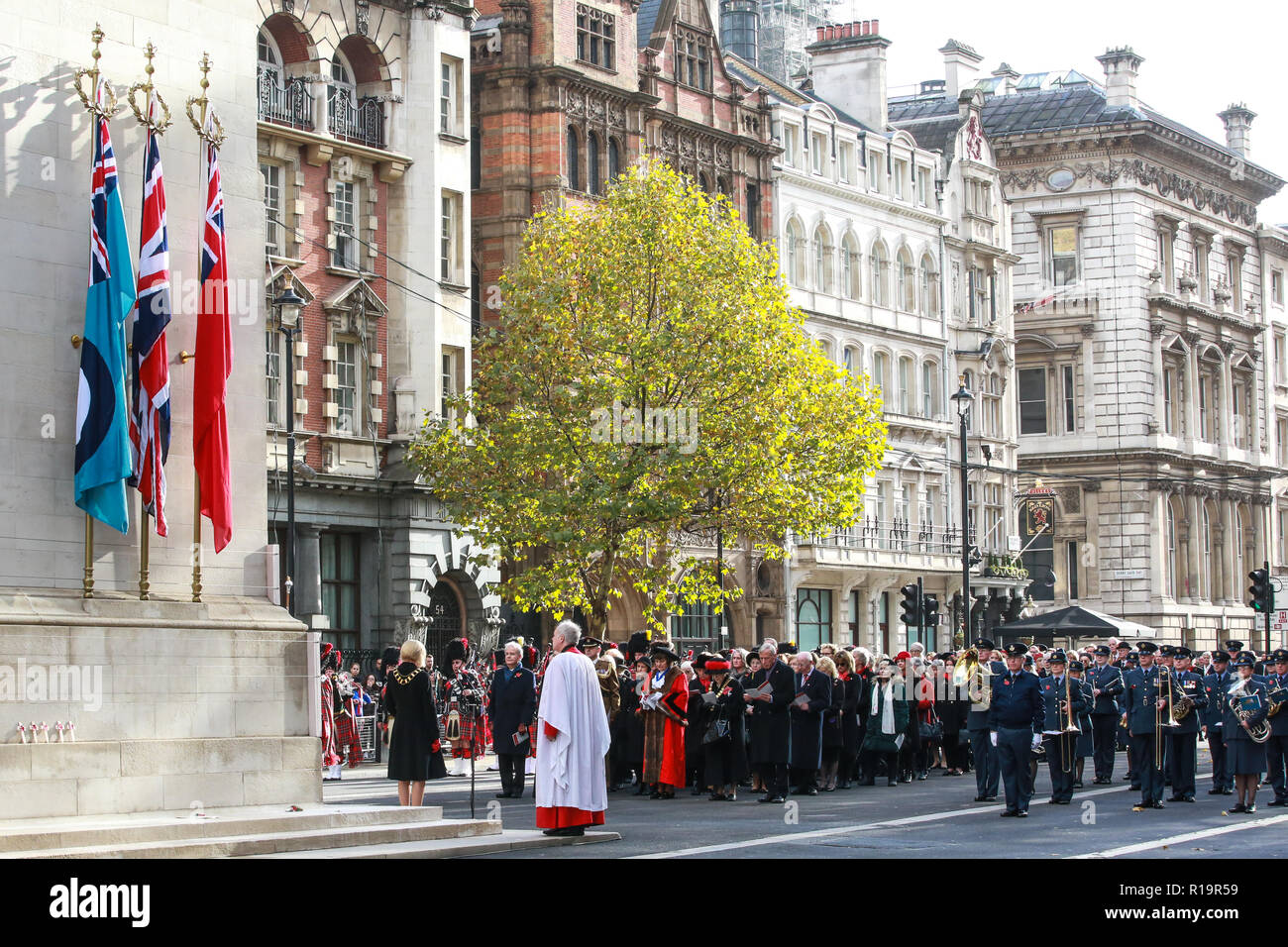 London, UK. 10th Nov, 2018. War widows, families, friends and ...