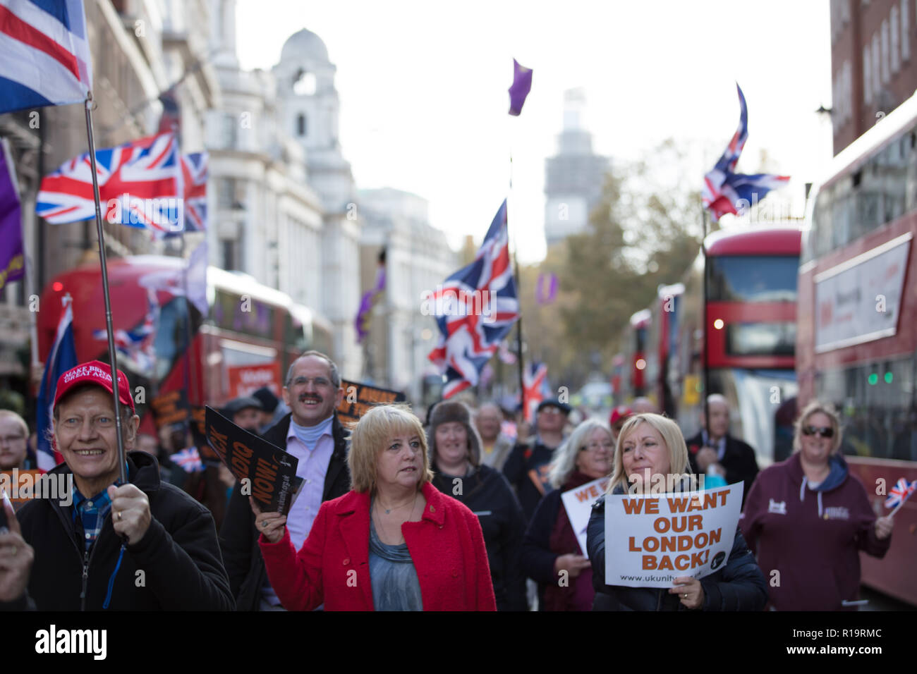 Assembling flags hi-res stock photography and images - Alamy