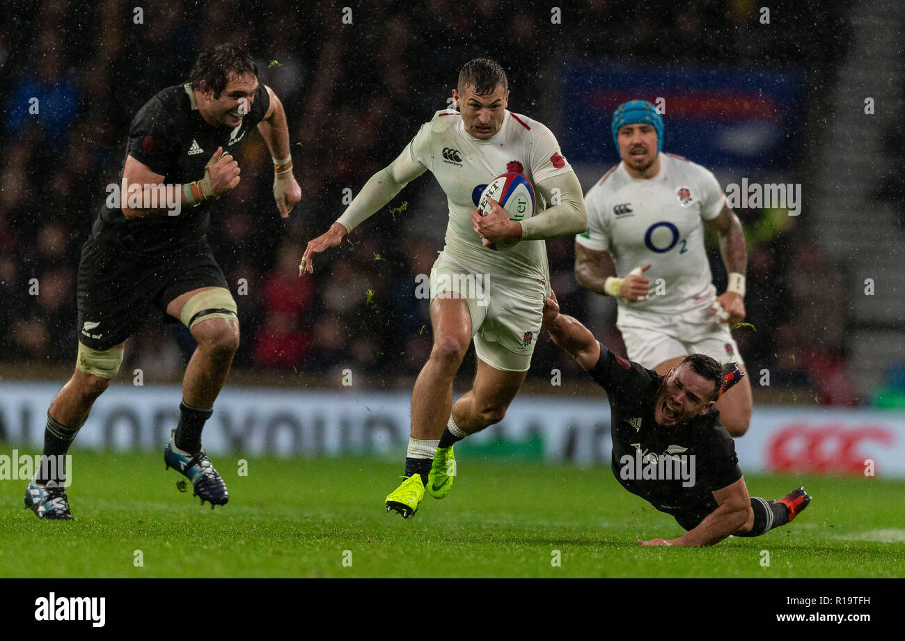 Avoids a tackle hi-res stock photography and images - Alamy