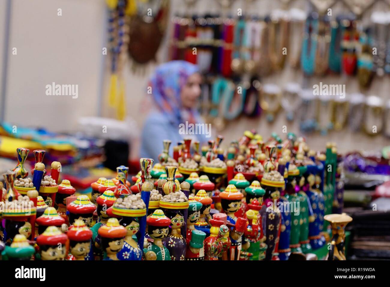 Baghdad, Iraq. 10th Nov, 2018. Handicrafts are seen in the 45th session ...