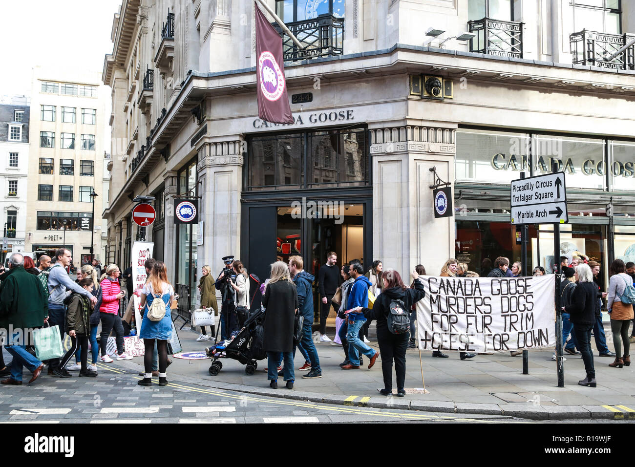 London, UK. 10th Nov, 2018. Animal rights activists protest outside ...