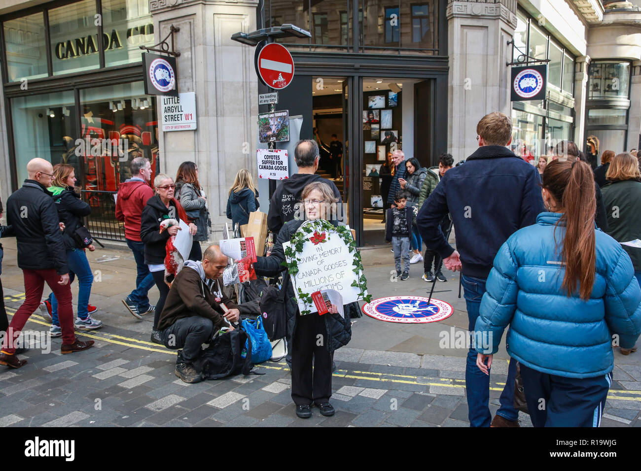 London, UK. 10th Nov, 2018. Animal rights activists protest outside ...