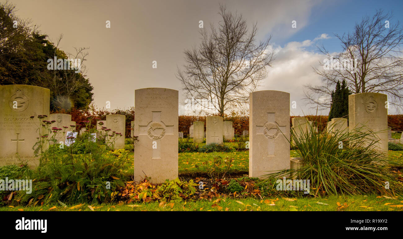 Tangmere, West Sussex, UK. 10th November 2018. Commonwealth War Graves ...