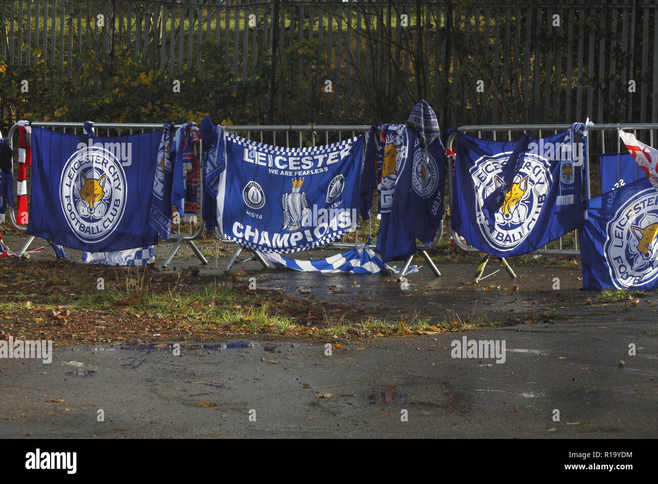 Leicester city football club flags hi-res stock photography and images ...