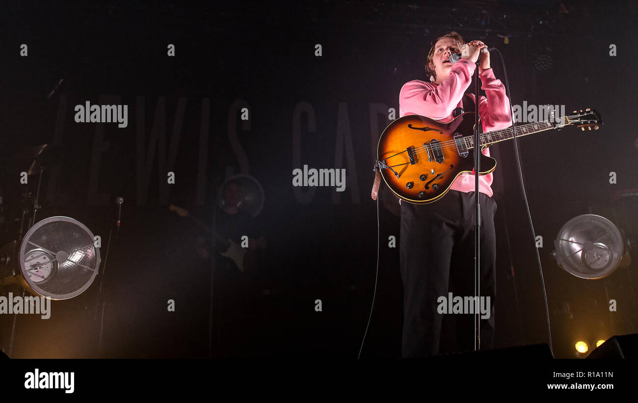 Lewis capaldi in concert hi-res stock photography and images - Alamy