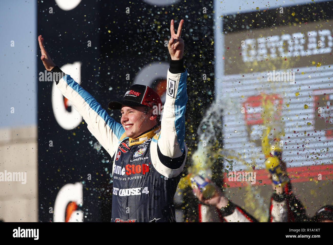 Avondale, Arizona, USA. 10th Nov, 2018. Christopher Bell (20) takes the ...
