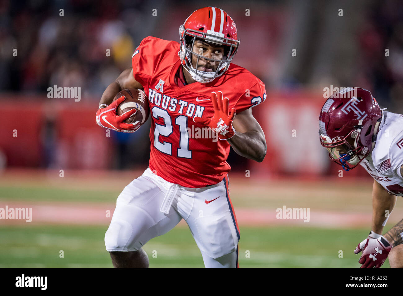 Houston, TX, USA. 10th Nov, 2018. Houston Cougars running back Patrick ...