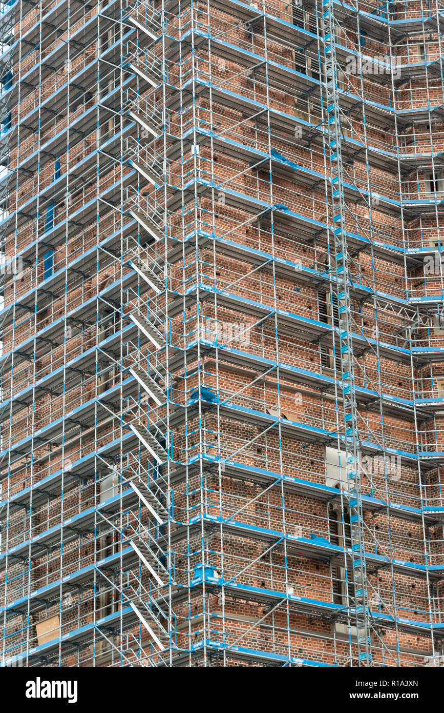 Scaffold next High Resolution Stock Photography and Images - Alamy