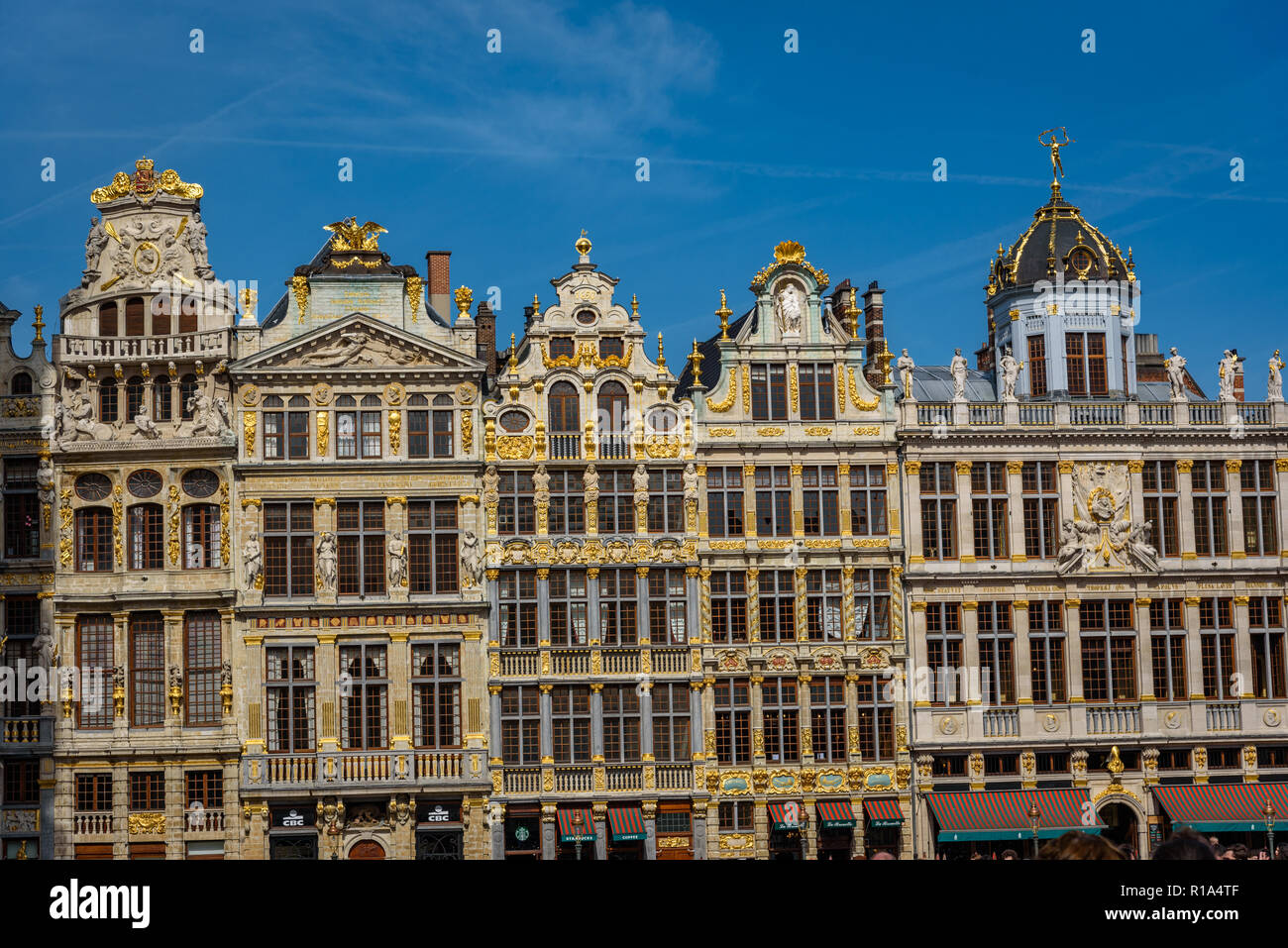 Brussels architecture - amazing buildings in the city centre ...