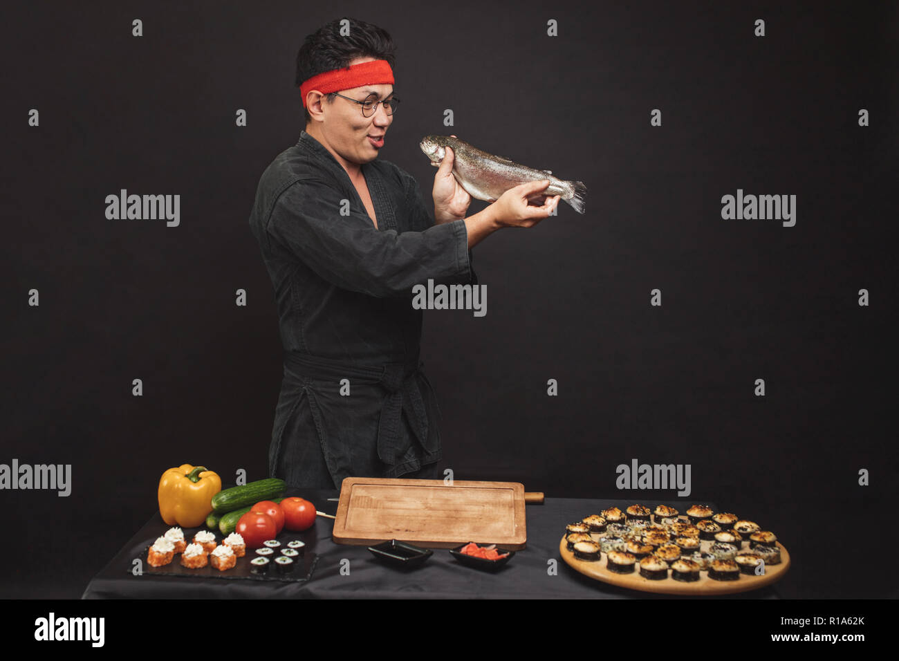 Chinese funny man glasses hi-res stock photography and images - Alamy