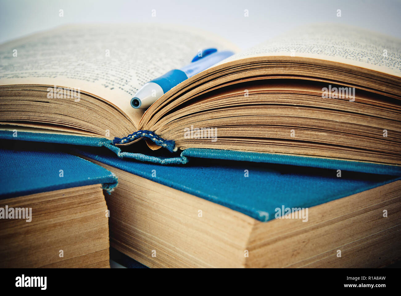 concept of an open book Stock Photo - Alamy