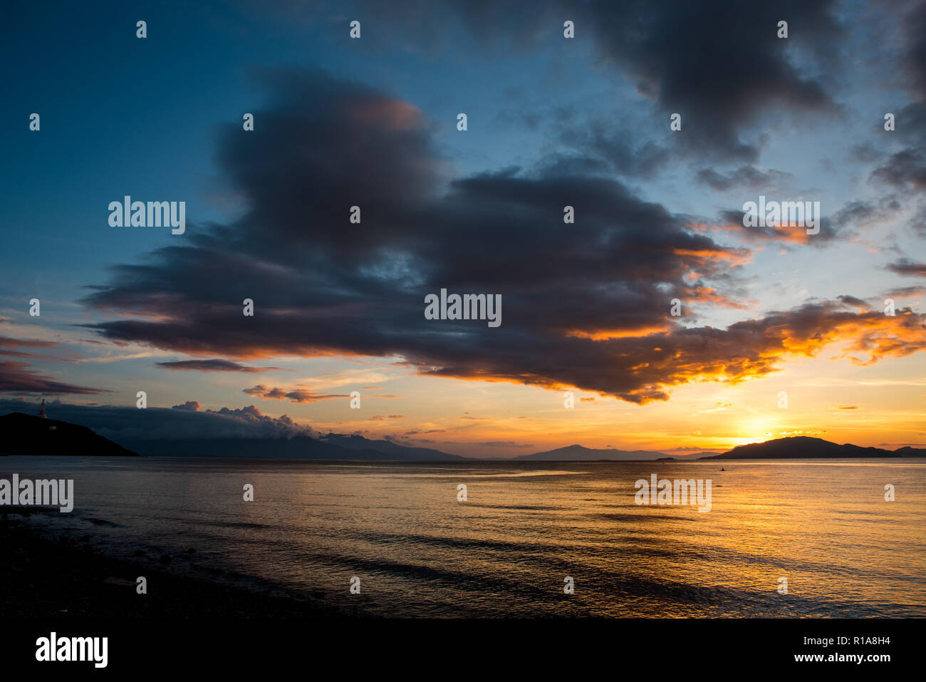 Batangas sunset hi-res stock photography and images - Alamy