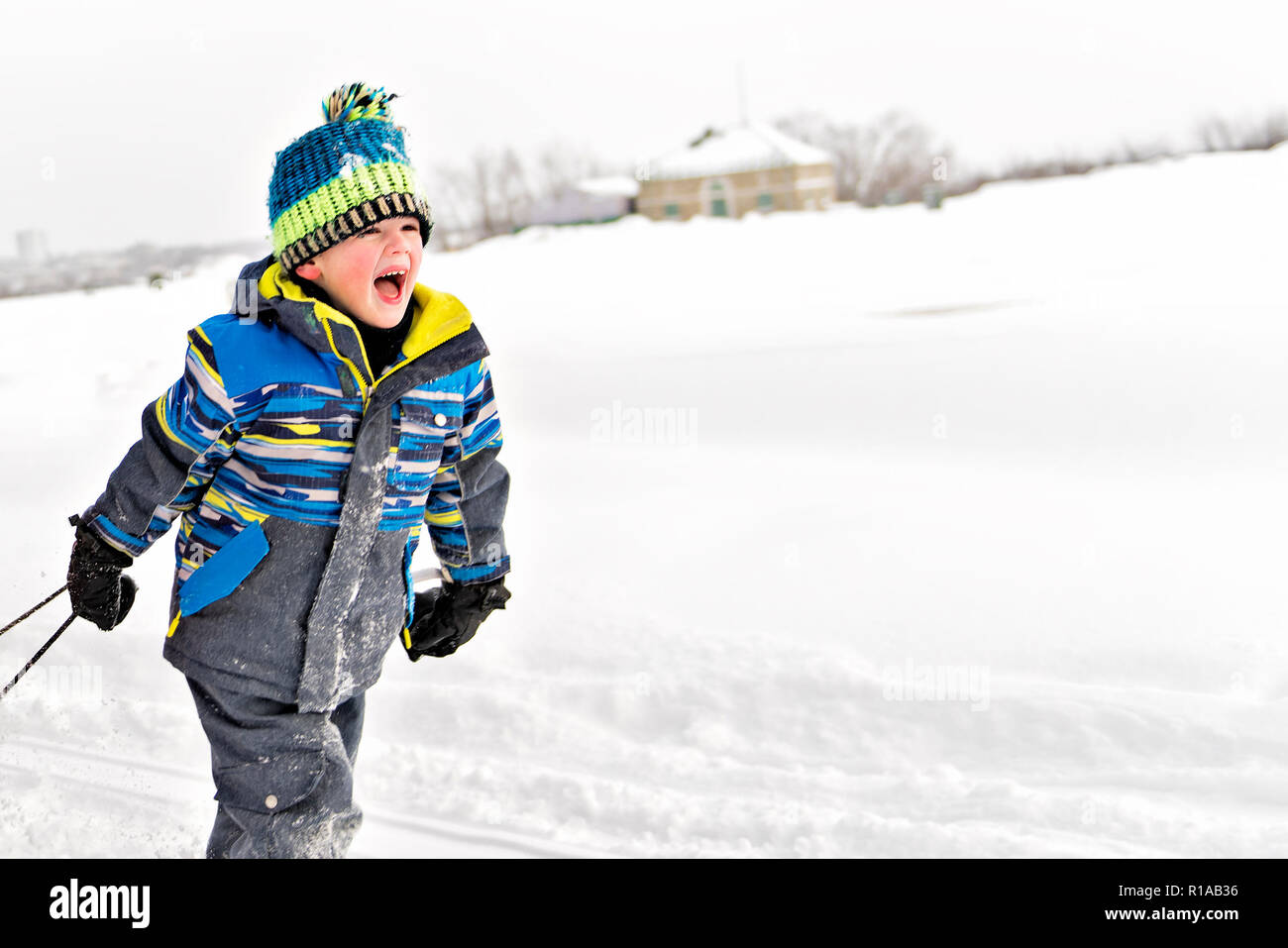 Winter boy hi-res stock photography and images - Alamy