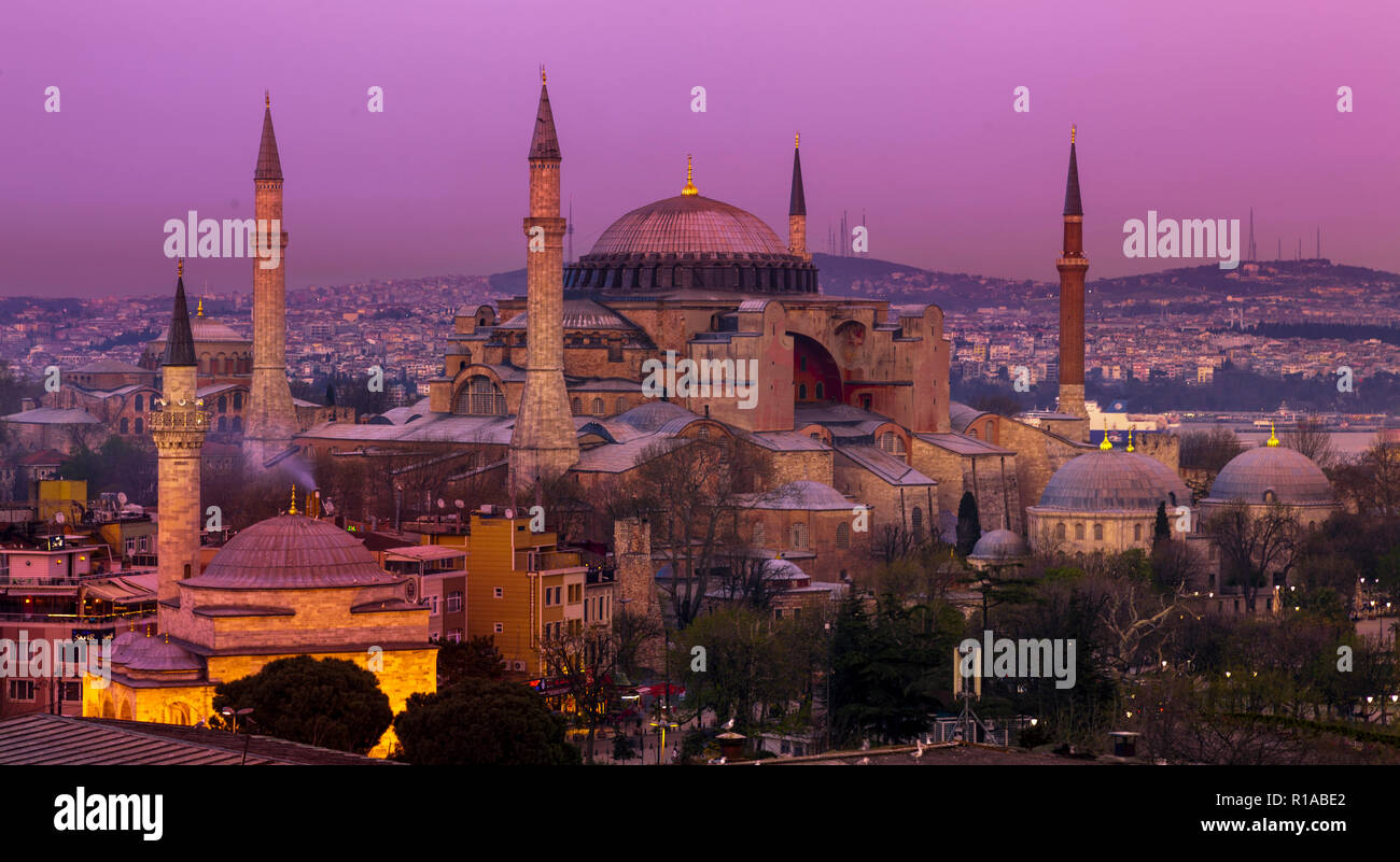 Aerial hagia sophia blue mosque hi-res stock photography and images - Alamy