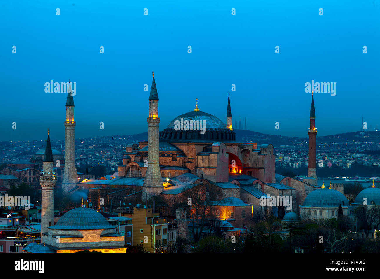 Aerial hagia sophia blue mosque hi-res stock photography and images - Alamy