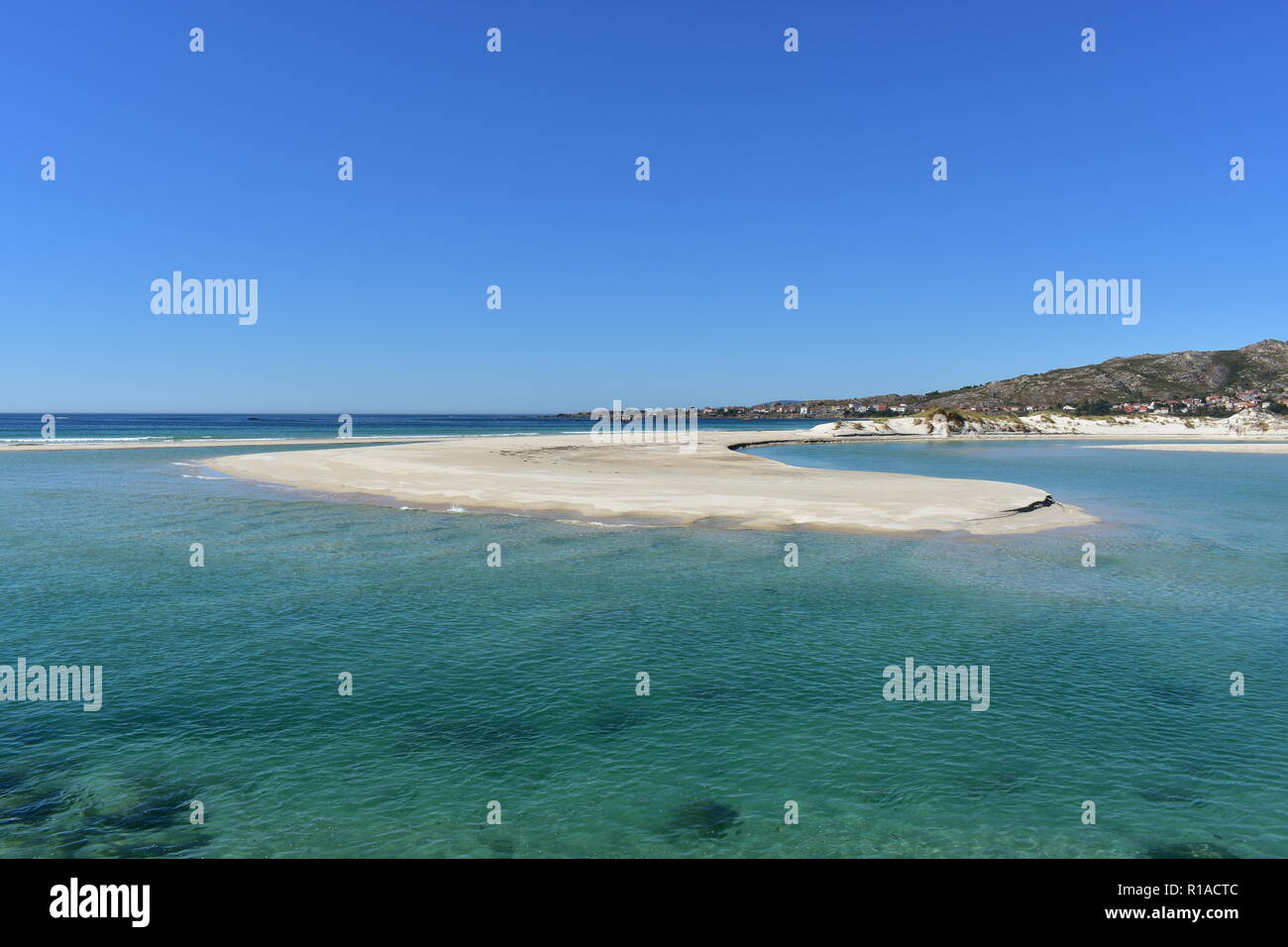 Beach with lake and turquoise clear water background. Bright sand ...