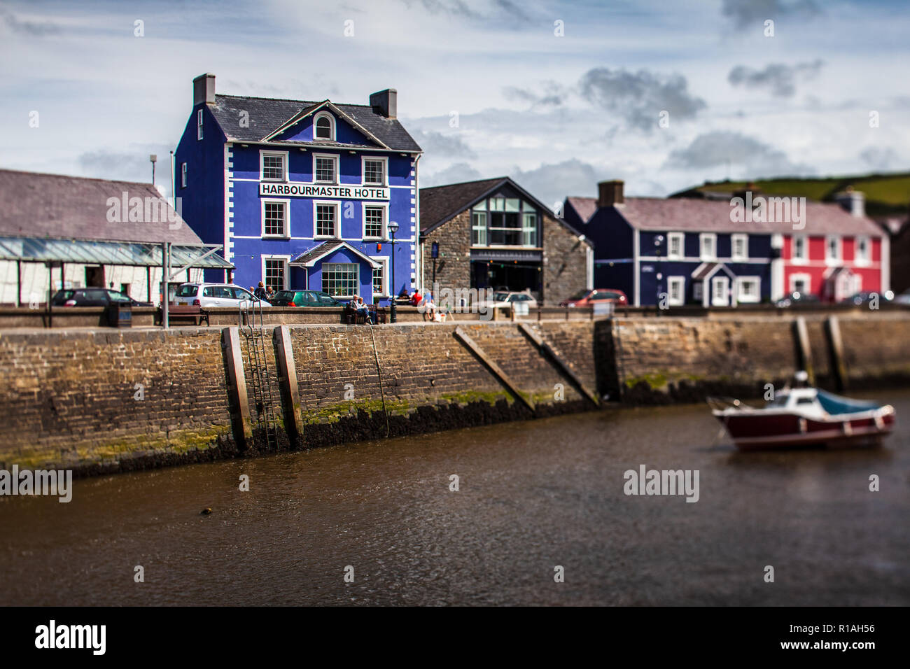 Aberaeron Harbourmaster Hotel - the Harbourmaster Hotel on the quayside ...